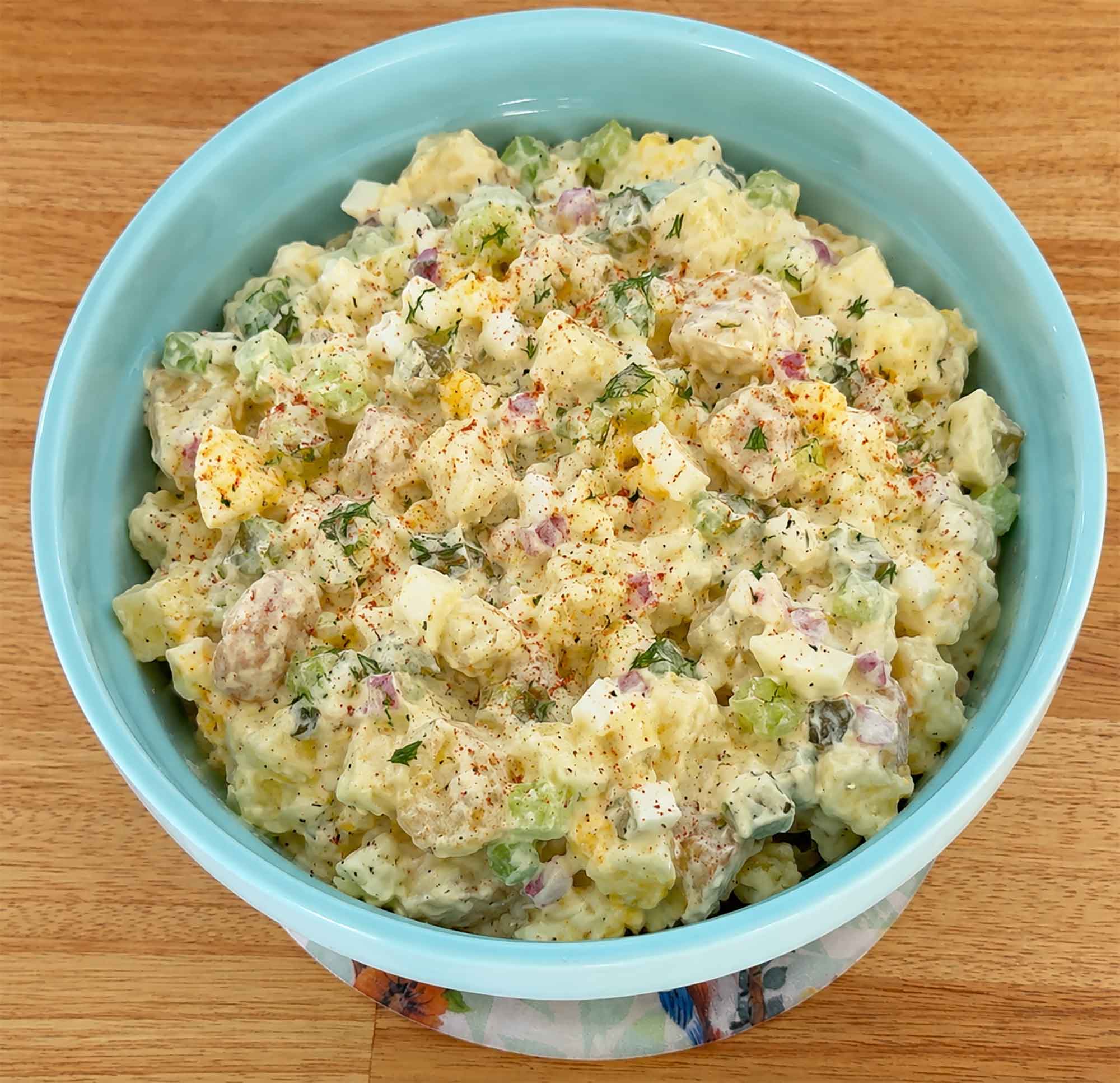 Old-Fashioned Potato Salad Recipe (Creamy, No Mustard)
